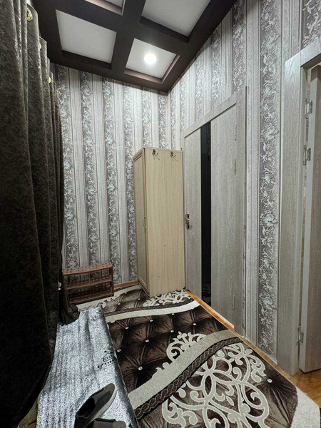 1 xonali 3-qavat 40 m2 uy sotiladi.