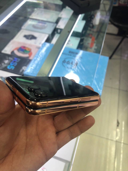 Motorola Razr+ 2024 новый