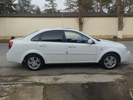 Lasetti aftamat 1.6 sotiladi.