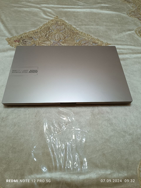 Asus Vivobook E1504F