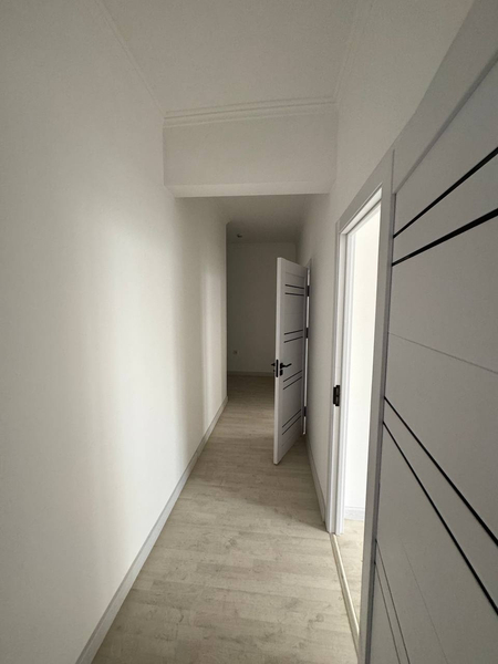 Olmos qurilishdan birgina pasportga 5 qavatidagi  2xonali 57m² uy ipat