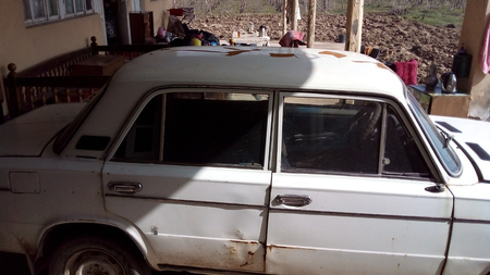 Vaz 2106 sotiladi srochna