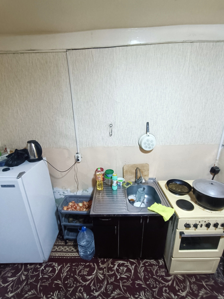 Спутник 8. 1 ком 1/2 в деревянном доме огород въезд для авто. 26.000уе