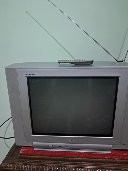 Telivizor LG.  Б/У. Ishlaydi