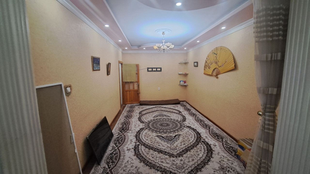 Ю 12. 3/3/4. Вдоль метро.