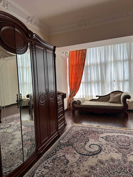 Сдам в аренду 4х комнатную квартиру Французское посольство