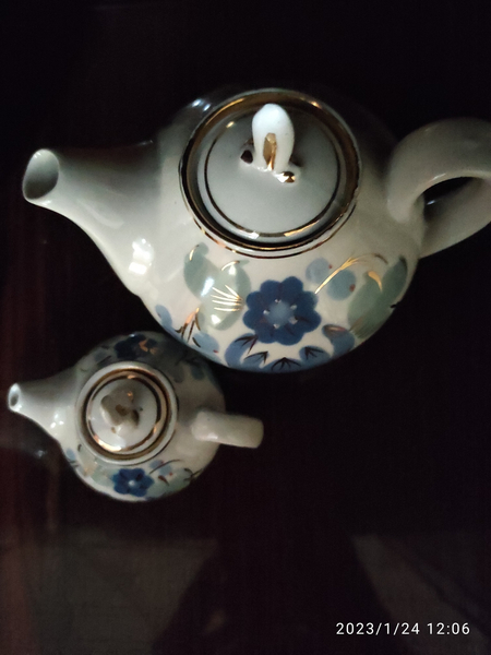 Продам чайный сервиз. Антиквариат.