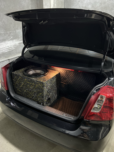 JBL 1000W sabufer sotiladi moshinadi trubdi