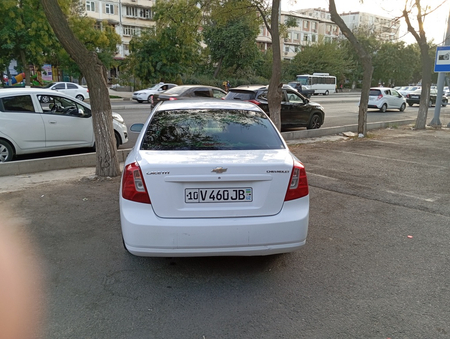 Срочно ласетти сотилади 2011й