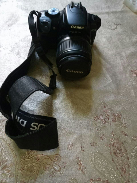 Продаётся фотоаппарат Canon D400