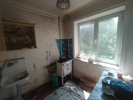 Срочно продается 2 комнатная квартира в микрорайоне