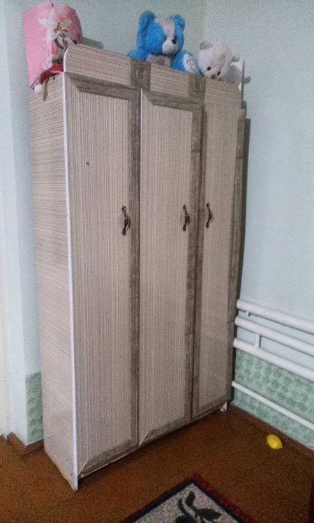 Yotoqxona mebeli, bolalar krovati va shkaf
