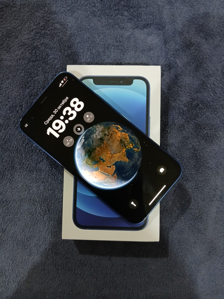 Прадаётся iphone 12 mini