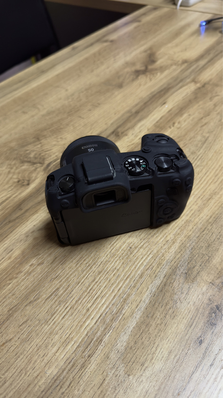 Срочно Canon eos rp