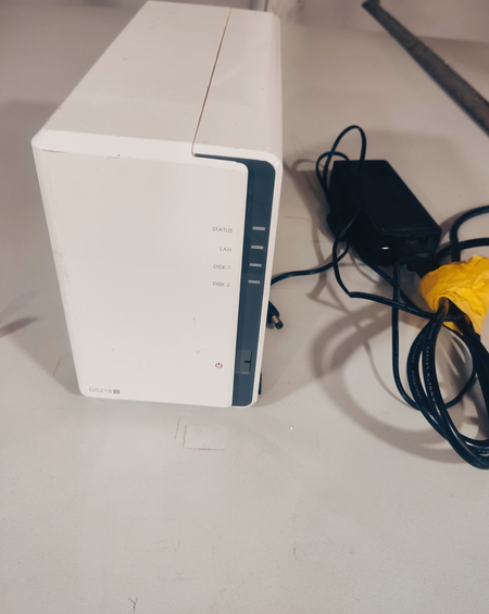 Сетевое хранилище Synology DiskStation DS220j