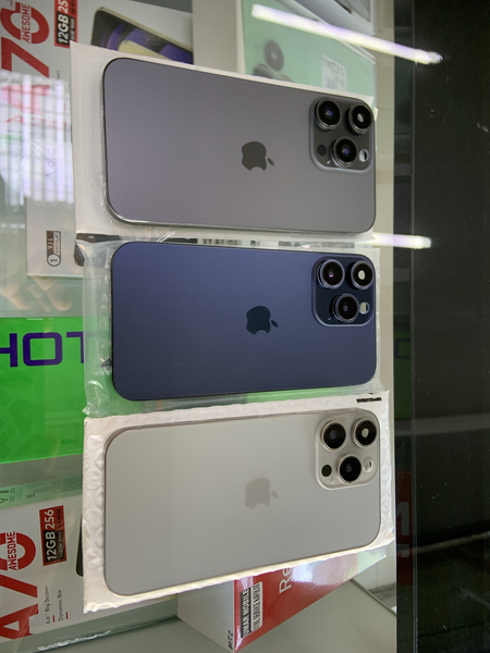 iPhone XR 13 14 15 pro krishka steklo zapchast