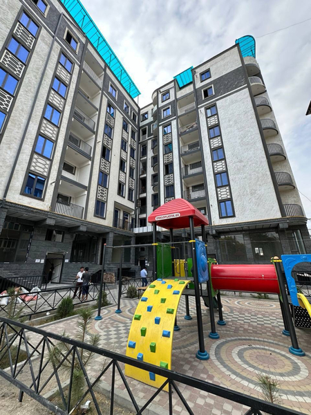 Продается 3х комнатная каробка без глухых комнат в района Поворот