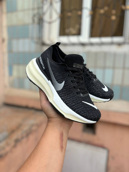 Nike zoom x     .