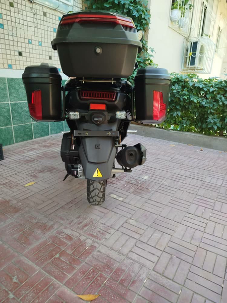 Skuter mototsekl sotiladi