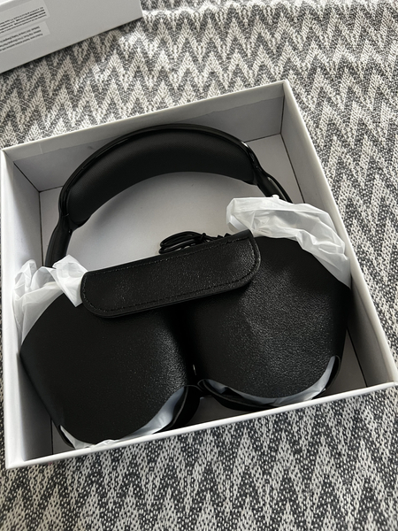 Airpod Max.  sotiladi. Optom Narxlarda. Narxi:  180.000. so'm. Tel:951