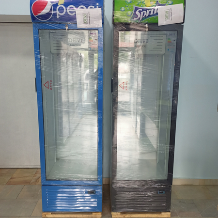Акция !!! Продаются витриные холодильники.