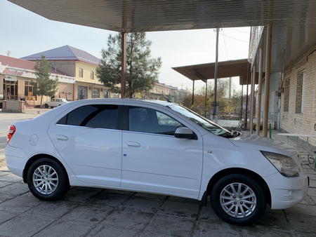 Chevrolet Cobalt срочна сотилади?