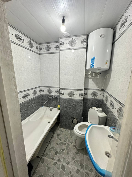 28000$ Liftlik dom 5 etaj 1 xonalik. 8 etalik dom. Buxoroni yuragidan.