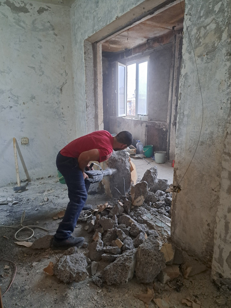 Установка козырьков над окнами