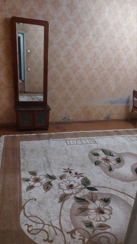 Маданият институтининг олдида 2 хона 3 хона қилинган