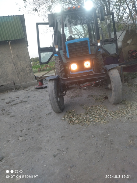 MTZ 80.1 srochni sotiladi