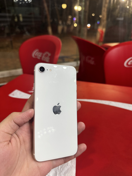 iPhone SE 128gb silver