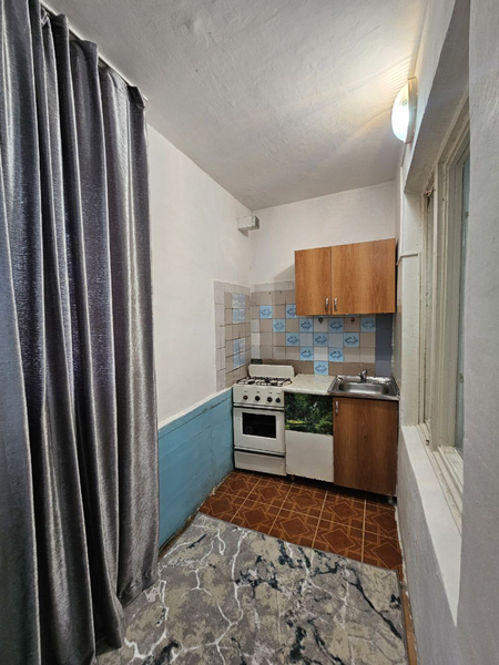 Продам квартиру 1в2/1/4 на Ташсельмаш