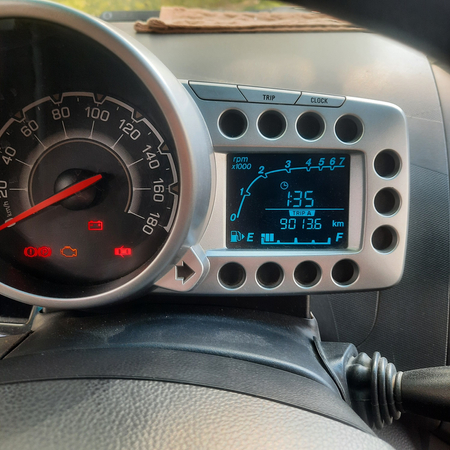 Spark 2015 bir qo‘l minilgan benzin 90 prabeg 6700$