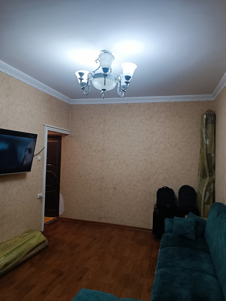 Юнусабад-6 около посольства 2/2/4 50м²