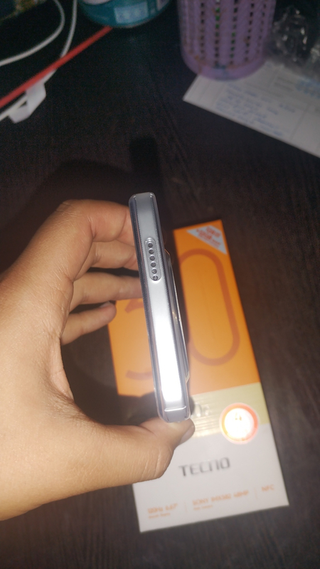 Tecno spark 30c\\nYangi ochilganiga 3kun buldi\\n120 chastota yangilanishi