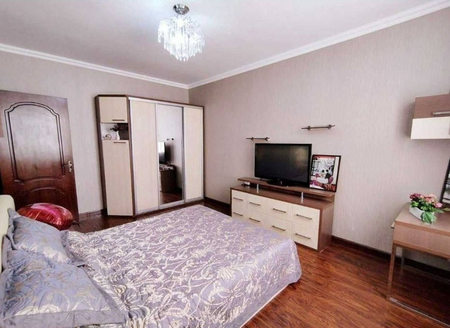 Аренда  метро Ойбек 3ком 700$