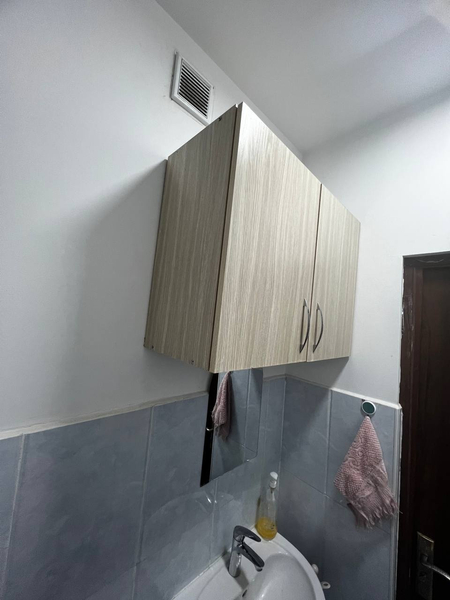 Shkaf sotiladi 80/60