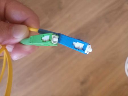 Кабель для подключения роутера на оптический GPON интернет