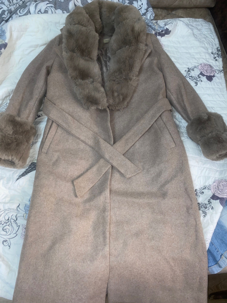 Продам пальто женское