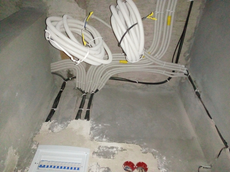 Elektromontaj. Sifatli. Ishonchli.