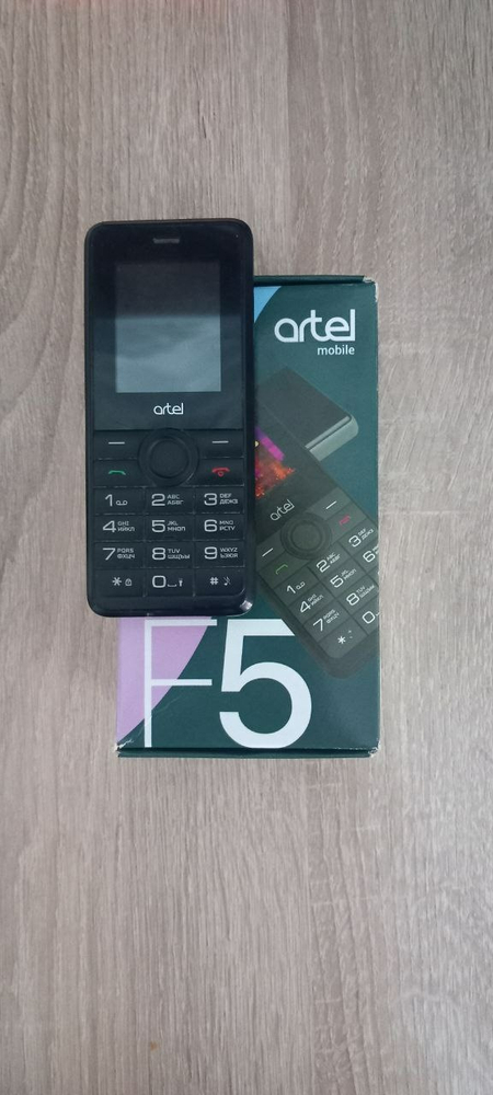 Artel F5 modeldagi telefon