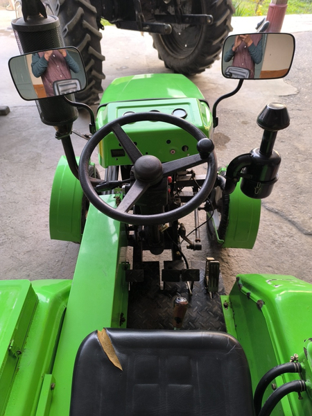 Mini traktor sotiladi