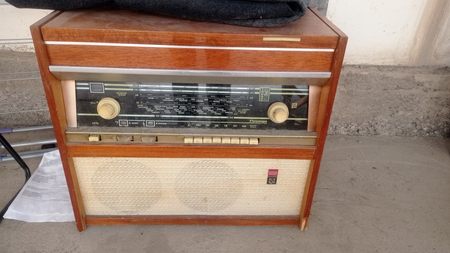 Antikuar radio kimga qiziq bolsa
