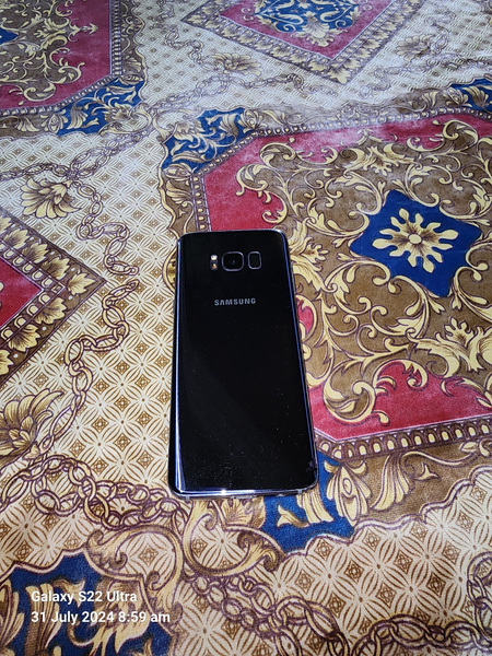 Samsung s8 yaxshi holatda