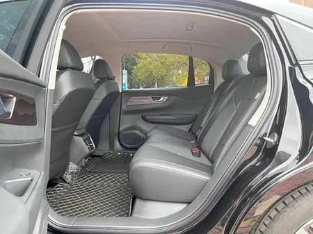Hongqi E-QMS5 2024