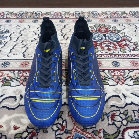 Futbol uchun butsa. EU 41 o\\\'lchamlik