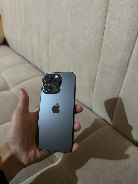 Iphone 16 pro sim