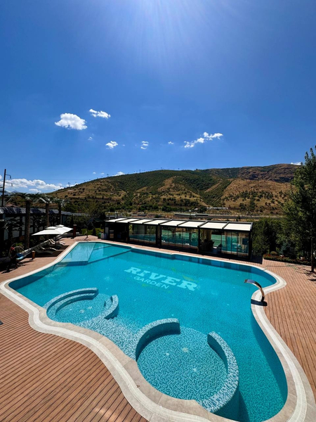 Новая дача River Garden в Чарваке
