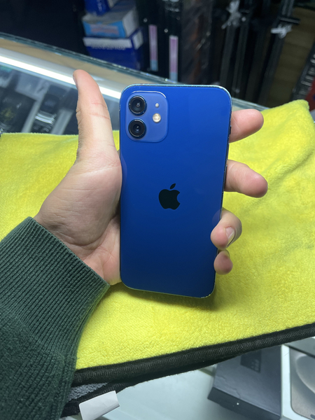 iPhone12 canada