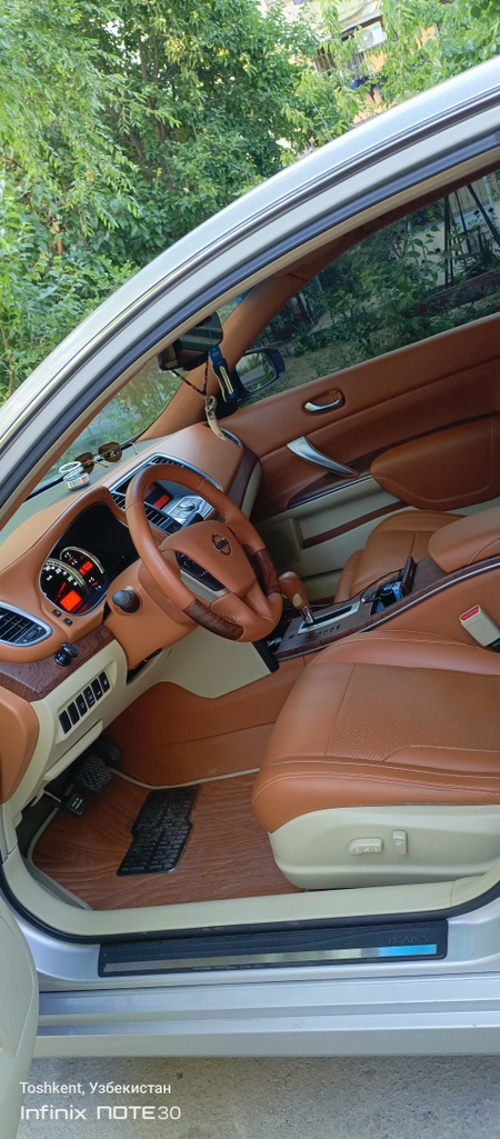 Срочно продаю Nissan Teana